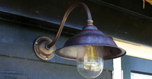 Stable & farm lamps